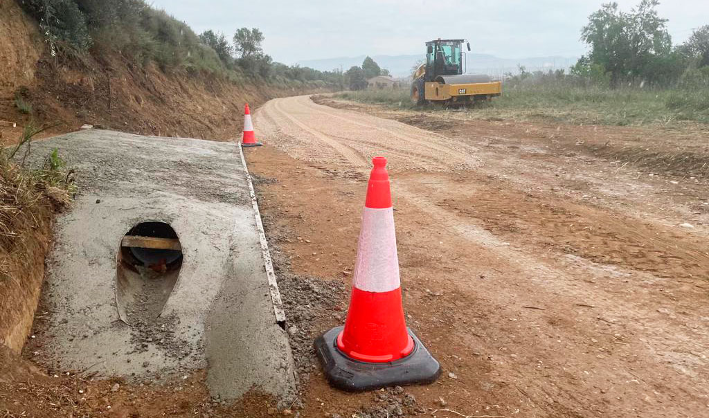 Comienzan las obras de la mejora del Camino de los Canónigos hacia El Pueyo - El Cruzado