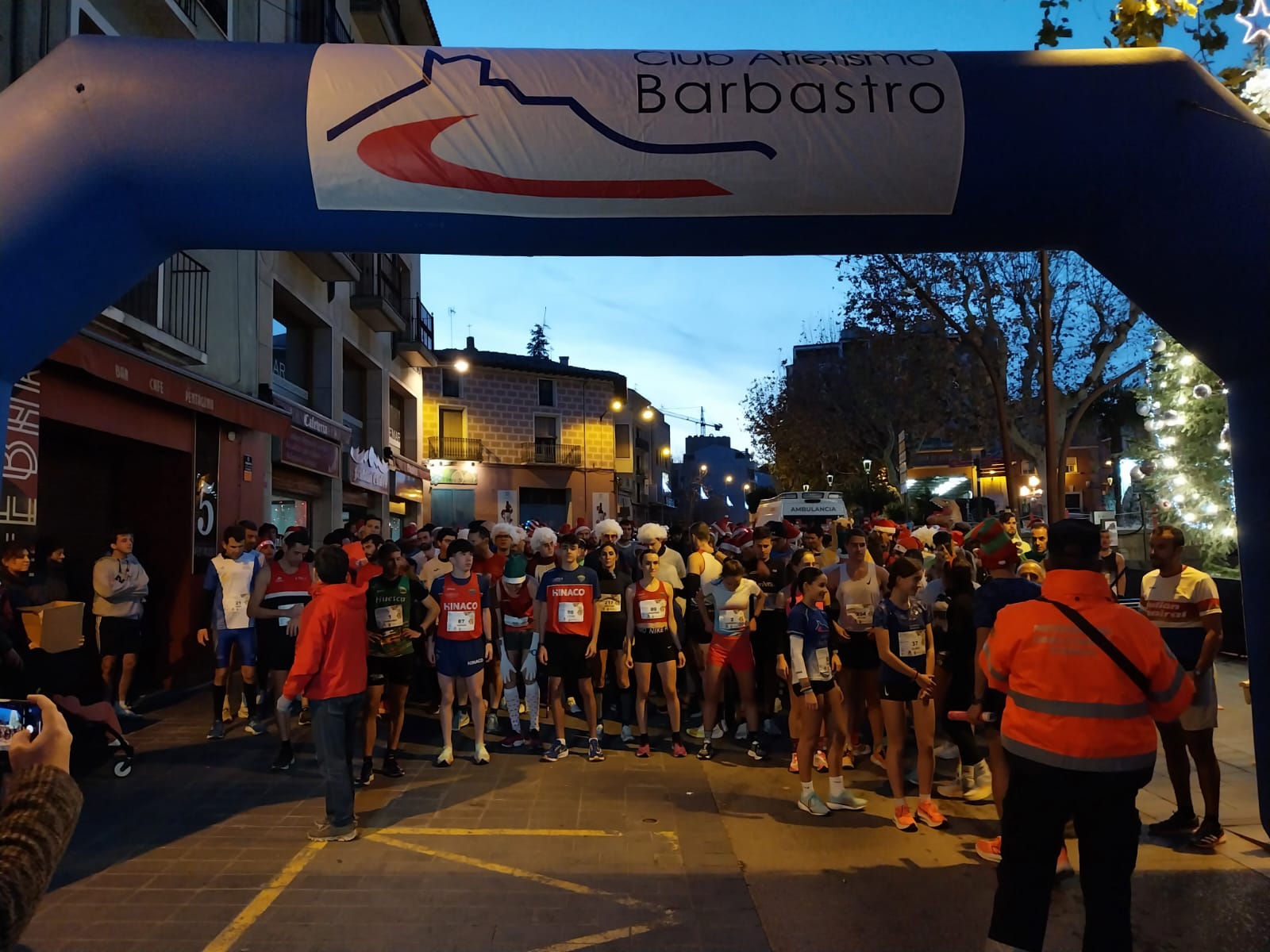 Esperanza y Laplana se llevaron la San Silvestre de Barbastro - El Cruzado Esperanza y Laplana se llevaron la San Silvestre de Barbastro - El Cruzado