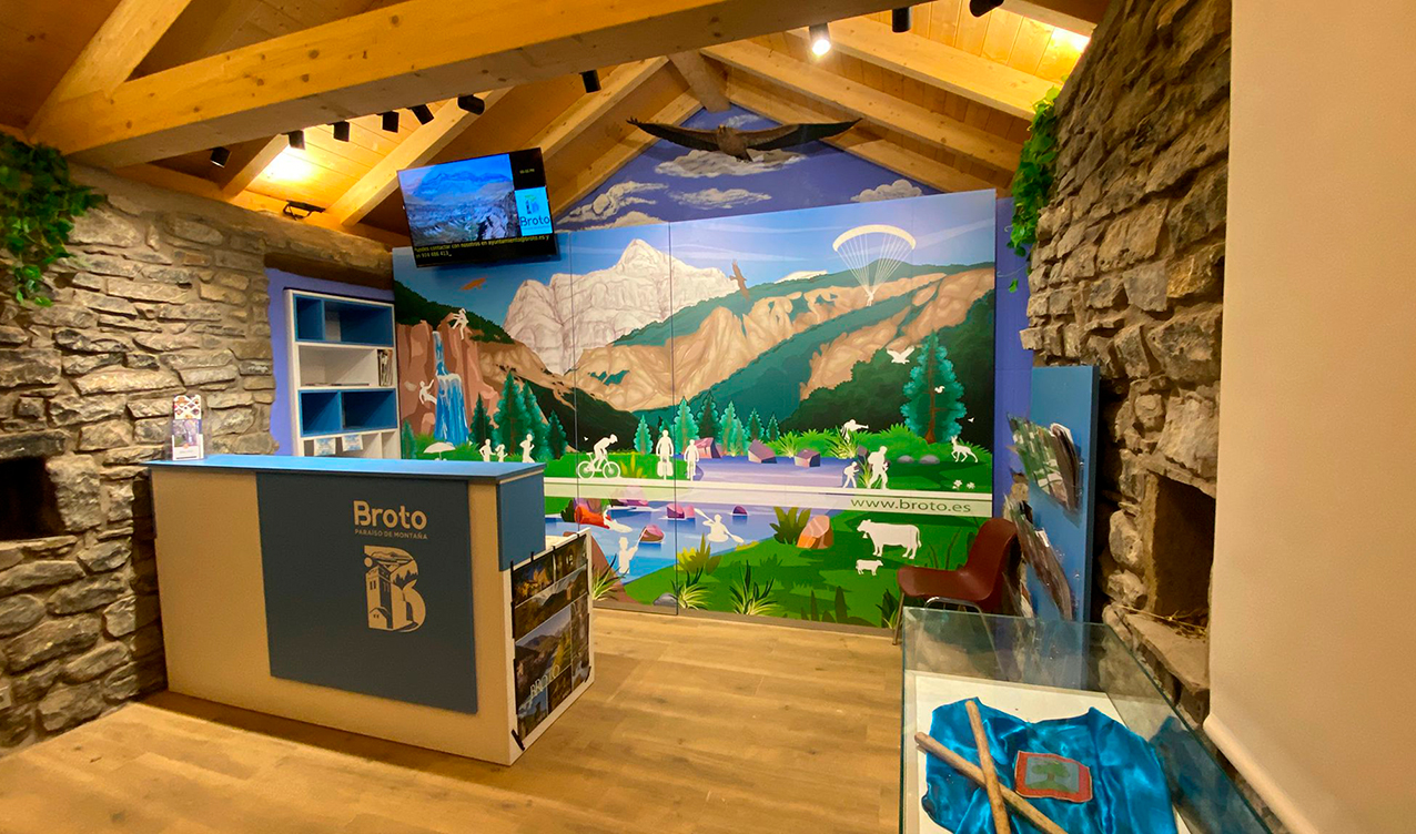 Broto moderniza su oficina de turismo, que cambia de ubicación - El Cruzado